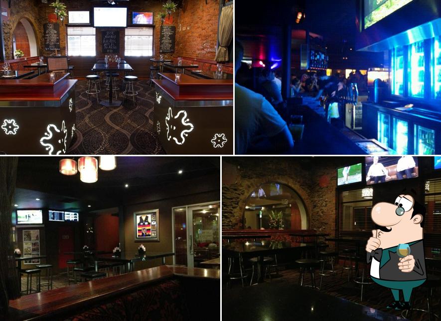 Alma Tavern in Norwood - Restaurant menu and reviews