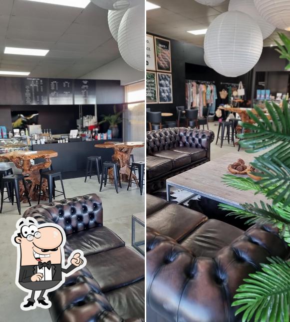 Dee's Cafe Lounge, Wangara - Restaurant menu, prices and reviews