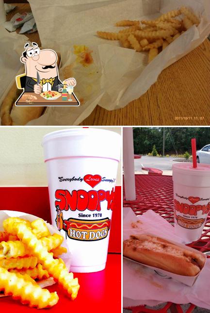 Snoopy's Hot Dogs & More, 2431 Spring Forest Rd in Raleigh - Restaurant ...