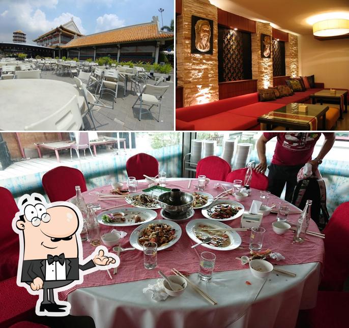 The Royal Dragon, Bang Kaeo - Restaurant menu, prices and reviews
