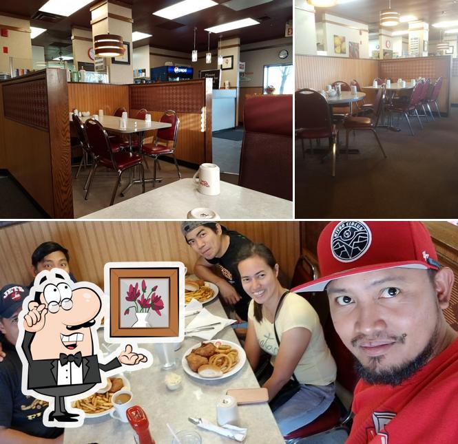 Chicken Chef, 385 Mountain Ave in Winkler - Restaurant menu and reviews