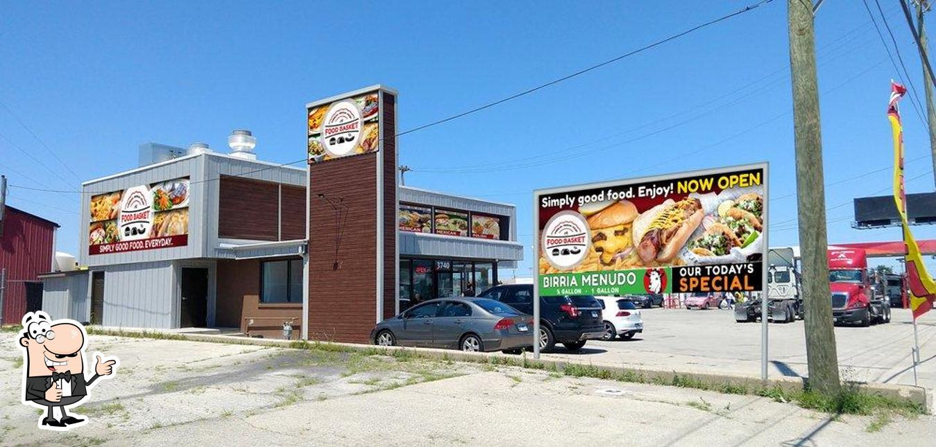 J&Z Food Basket in Stickney - Restaurant menu and reviews