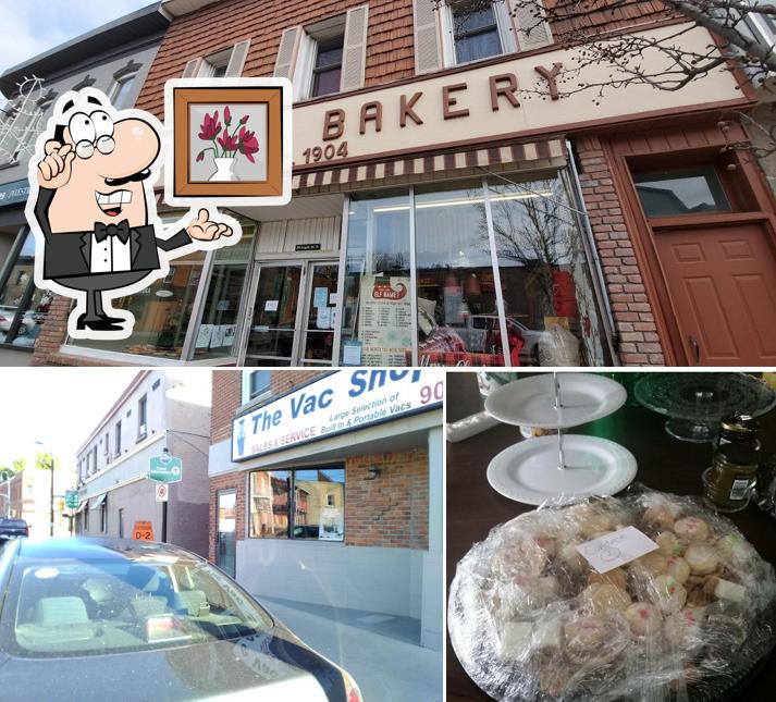A E Jones Bakery, 26 Argyle St N in Caledonia - Restaurant reviews