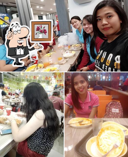 Jollibee Checkpoint, Calamba, Mamatid - Restaurant menu, prices and reviews