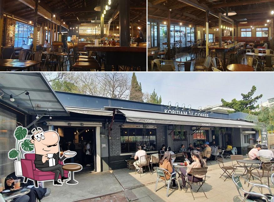 Kopitiam cafe, Seoul, 7 Jahamun-ro 4-gil - Restaurant reviews