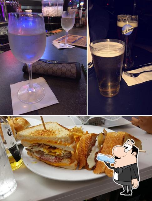 Changing Times American Sports Bar & Grille in Bay Shore - Restaurant ...