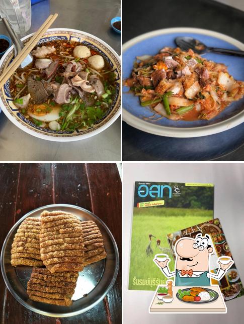 Yindee crispy pork HuaiRat, Huai Rat - Restaurant menu, prices and reviews