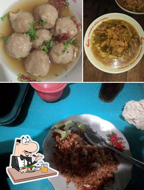 Restaurante Bakso Mie Ayam Parabola, Sukorejo - Opiniones del restaurante