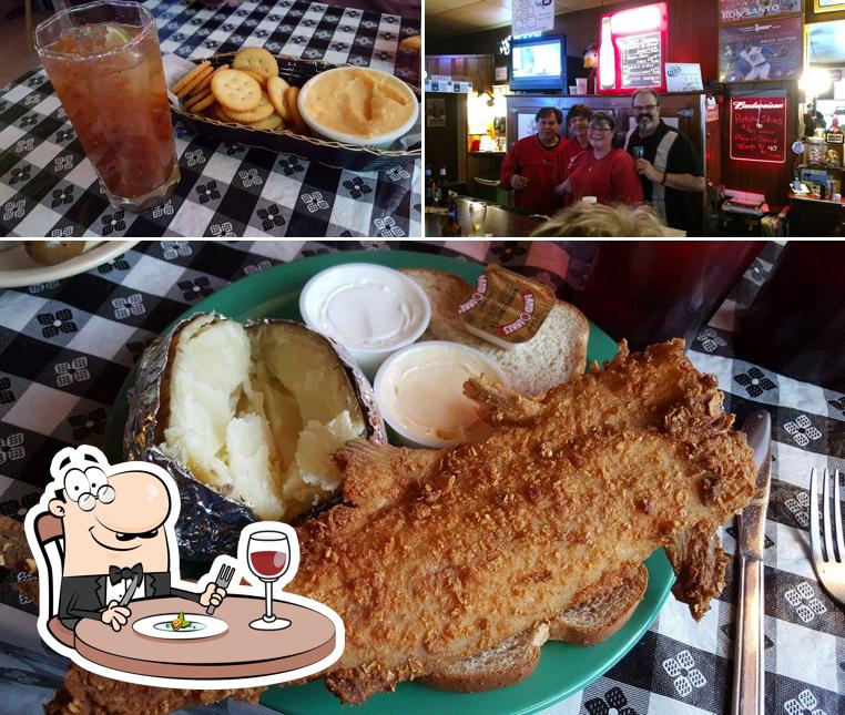 Castle's Patio Inn in Peoria - Restaurant menu and reviews