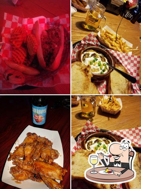 The Varsity Club, Oshkosh - Restaurant menu, prices and reviews