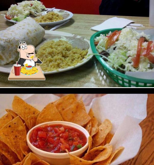 El Famous Burrito, 6159 S Archer Rd in Summit - Restaurant menu and reviews