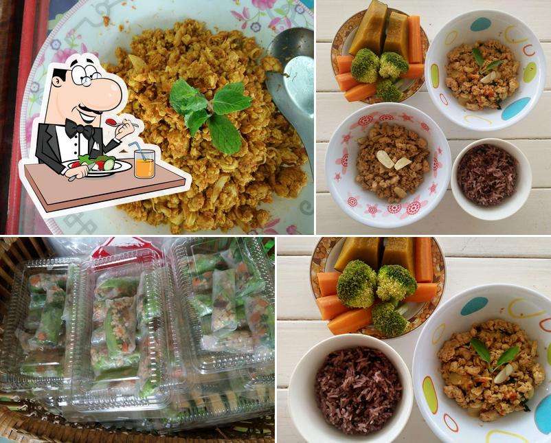 อร่อย กลมเกลียว restaurant, Si Bun Rueang - Restaurant reviews