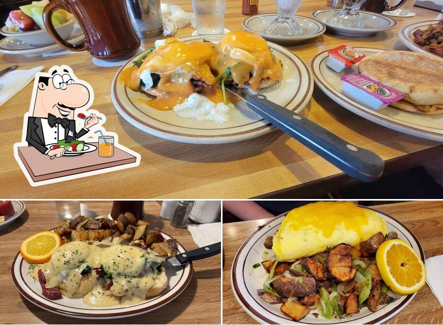 Totem Family Dining, Everett - Restaurant menu, prices and reviews