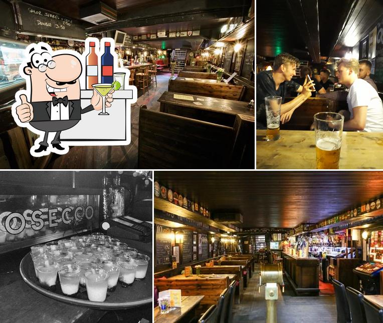 Castle Barge, The Wharf in Newark-on-Trent - Restaurant menu and reviews