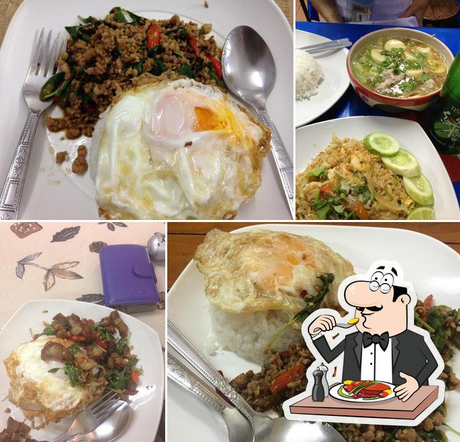 Aunt Paad Pad Kaphrao restaurant, Bangkok - Restaurant reviews
