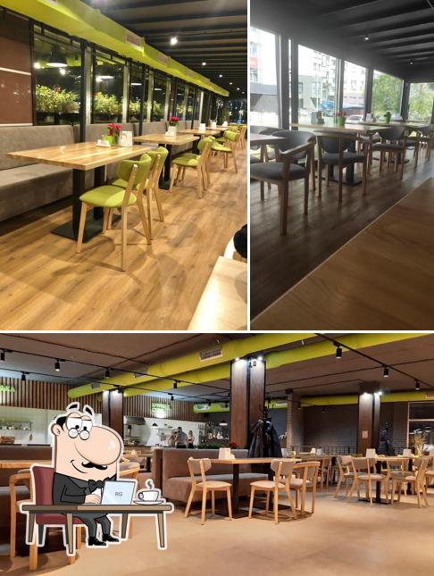 Art Lunch Food Hall restaurant, Kiew - Restaurantspeisekarten und ...
