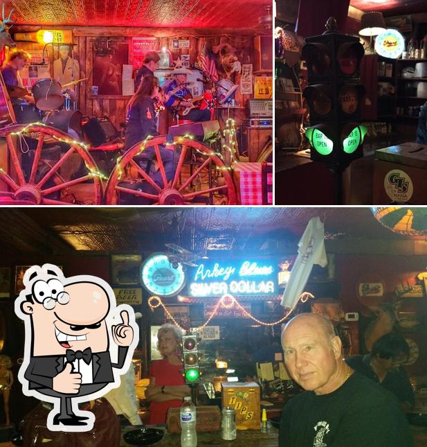 Arkey Blue's Silver Dollar in Bandera - Restaurant reviews
