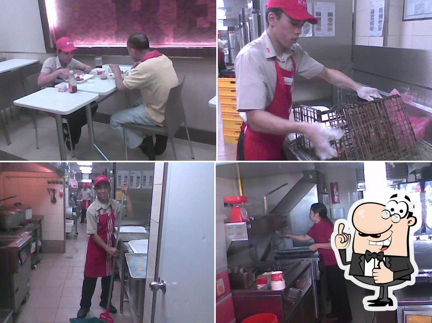 KFC PureGold Subic DutyFree restaurant, Olongapo - Restaurant reviews