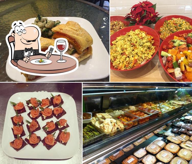Eatz Encore, Westmount, Vendôme - Restaurant menu, prices and reviews