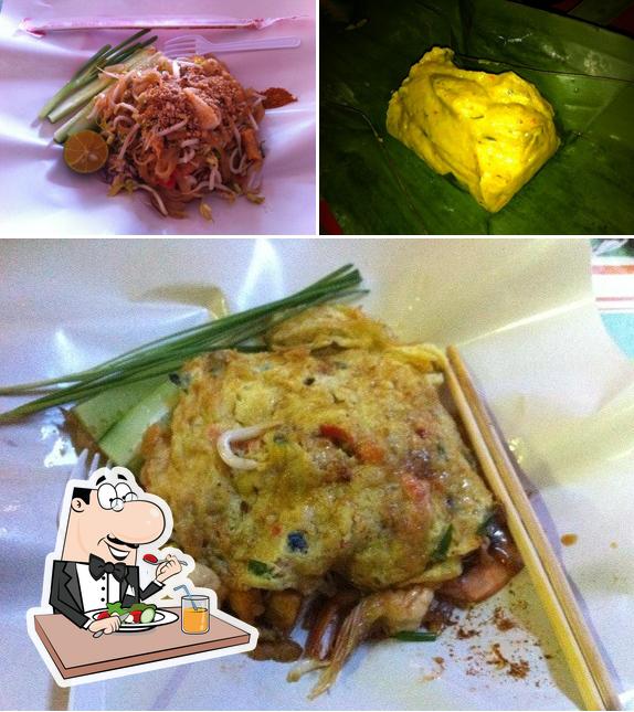 ผัดไทยเจ้าเด็ด วัดโตนด restaurant, Lang Suan