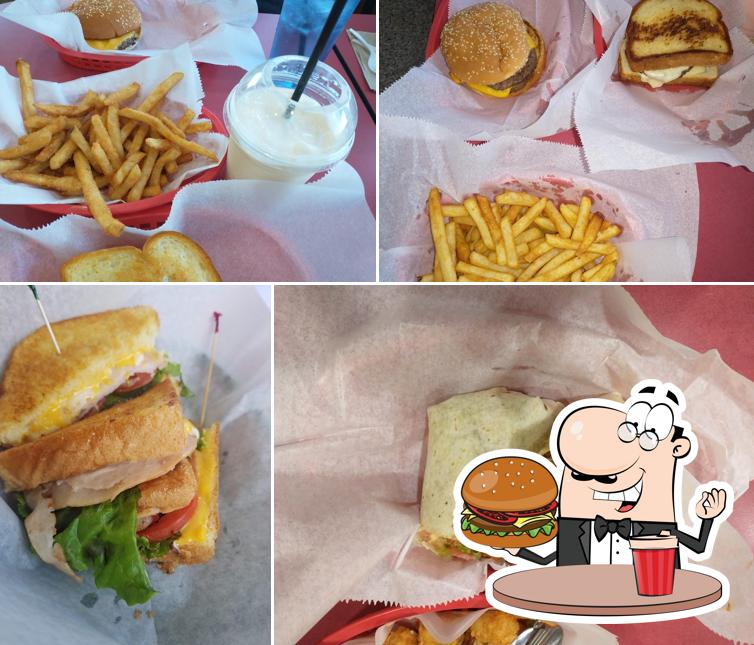 Find the best place to eat in Wind Lake, winter 2024 - Restaurant Guru