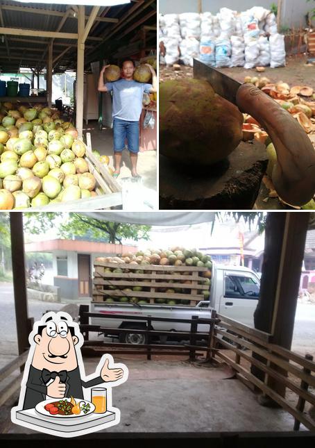 Es Kelapa Muda Bang Iboel cafe, Depok - Restaurant reviews