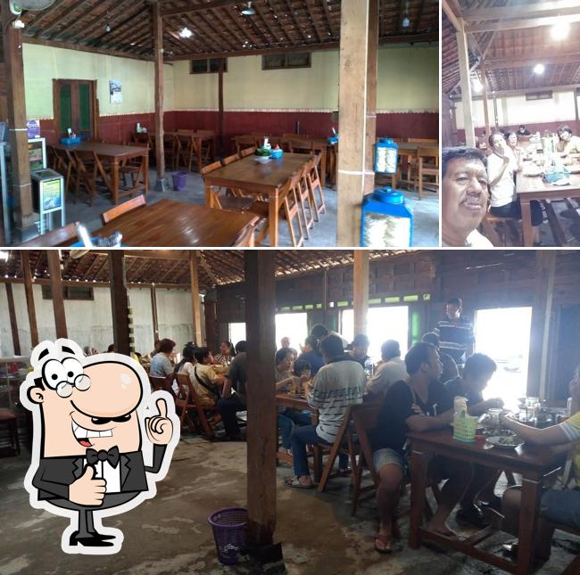 Ayam Goreng Kampung Mbah Karto Tembel 3 restaurant, Karanganyar ...