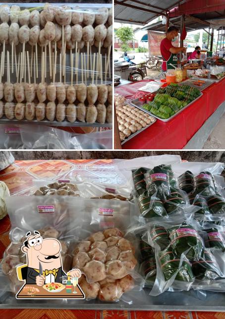 ไส้กรอกหมูแม่ละเอียด บ้านเม็งทอง, Nong Ruea - Menú del restaurante ...