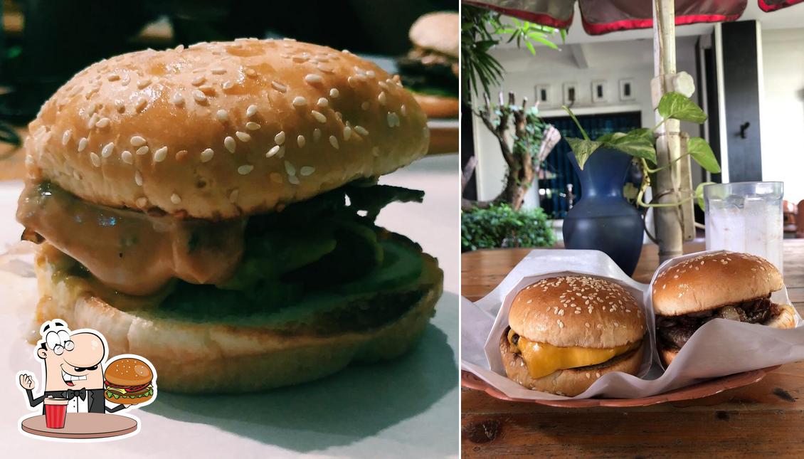 Café Tree Burger House, Karawang - Opiniones del restaurante