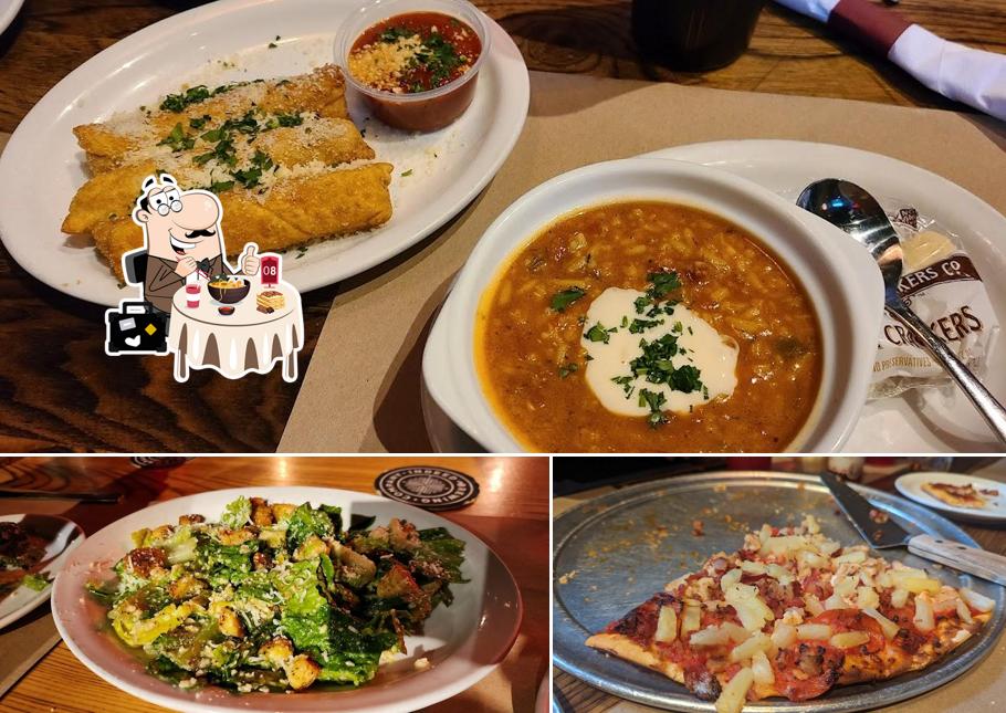 Fixture Pizza Pub, Milwaukee - Restaurant menu, prices and reviews