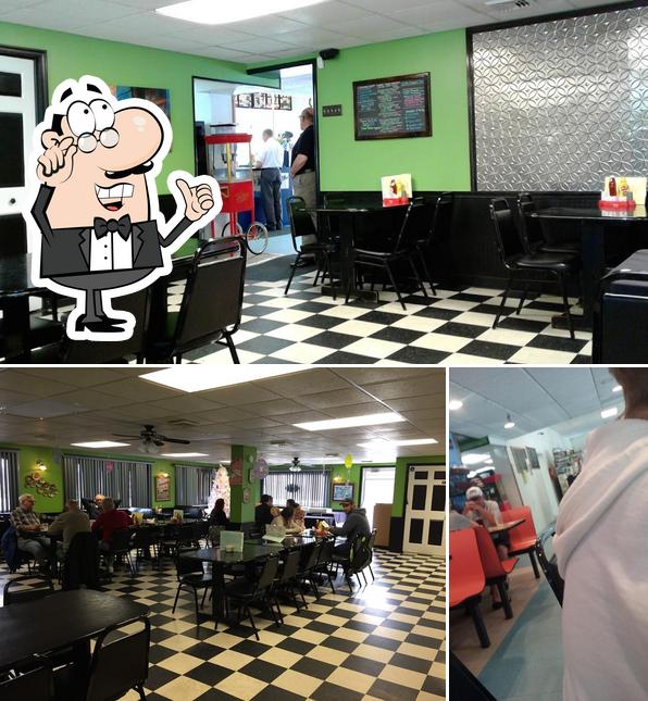Blue Mountain Drive-In, 1439 Blue Mountain Dr in Danielsville ...