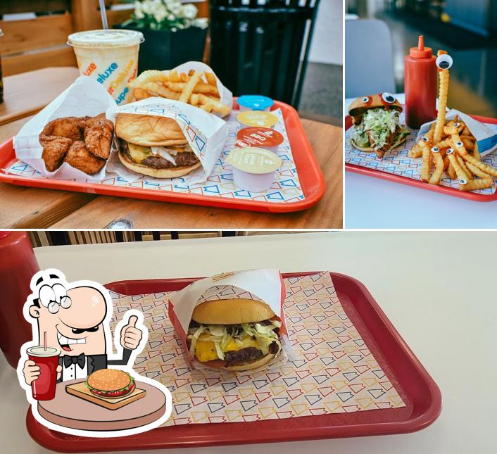 Super Deluxe in Bend - Restaurant reviews