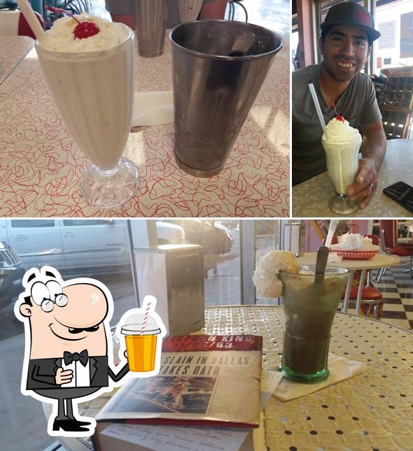 Holly Hop Ice Cream Shoppe in Lubbock - Restaurant menu and reviews