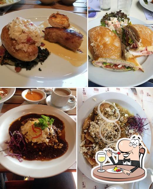 Restaurante Panoli, Morelia, Portal Matamoros 98 A - Opiniones del ...