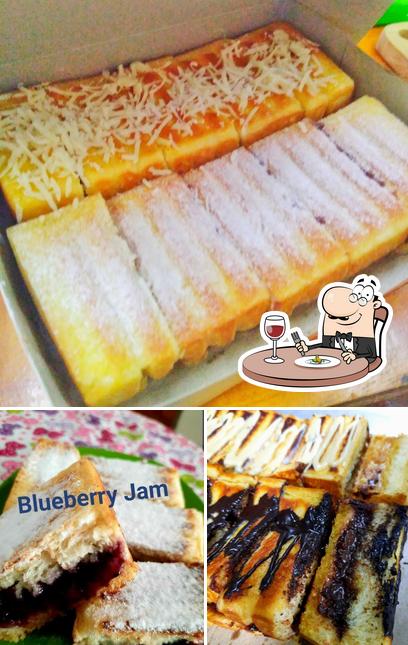 Roti Bakar Bandung Bang Aal, Mojosari restaurant, Awang Awang ...