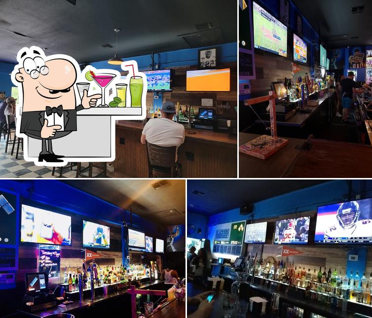 Slackers Bar, 2719 N St Mary's St in San Antonio - Restaurant reviews