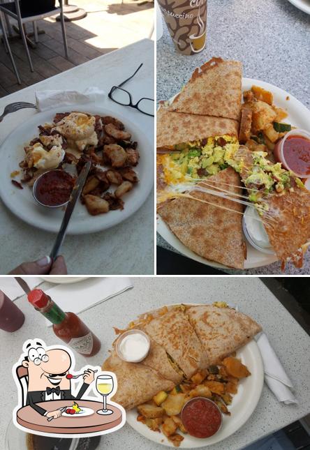 Swami's Cafe Encinitas 101, 1163 S Coast Hwy 101 in Encinitas ...