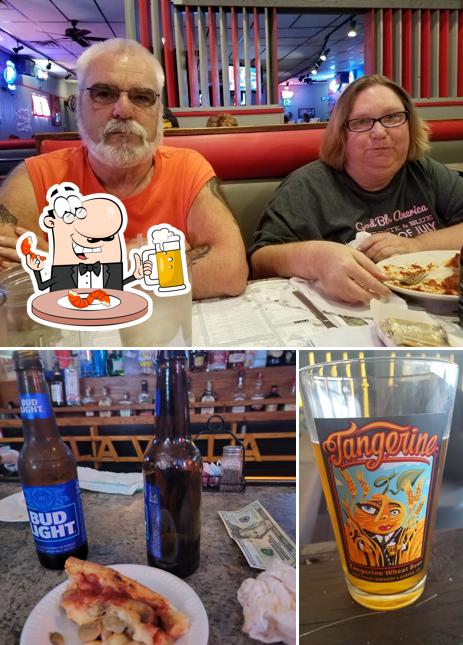 LA Villa Sports Bar & Grille, Struthers - Restaurant menu, prices and ...