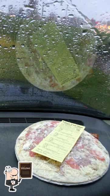 Eaton's Fresh Pizza, Oshkosh - Restaurant menu, prices and reviews