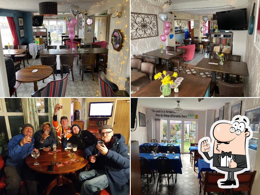 Charlie's Bar in Peterborough - Restaurant reviews