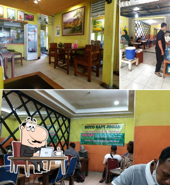 Padang Murah Masakan Padang restaurant, Semarang, Jl. Hayam Wuruk ...
