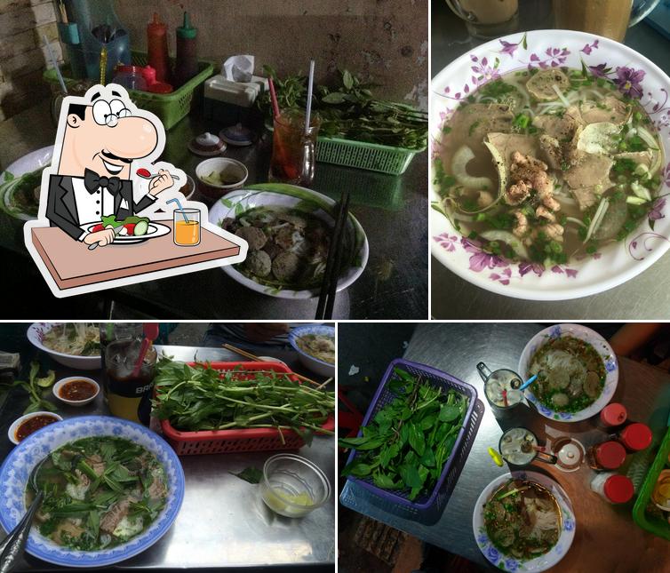 Pho Muslim restaurant, Ho Chi Minh City, TK25/18 Đ. Trần Hưng Đạo ...