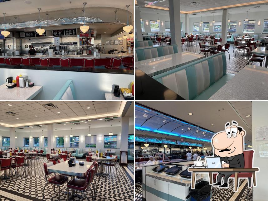 Sunliner Diner, Pigeon Forge - Restaurant menu, prices and reviews