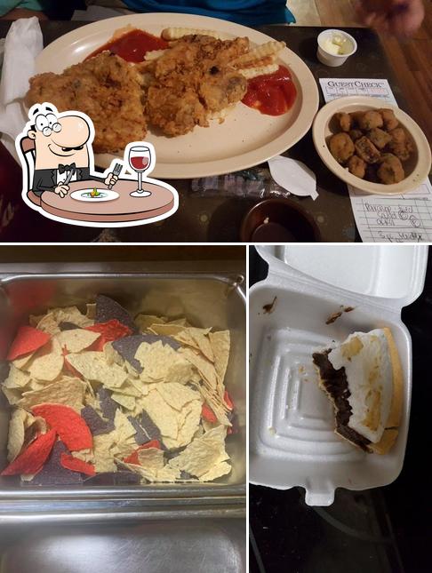 Red Barn, 7993 Maple Rd in USA - Restaurant menu and reviews