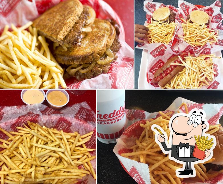 Freddy's Frozen Custard & Steakburgers, 3784 Wabash Ave in Springfield ...