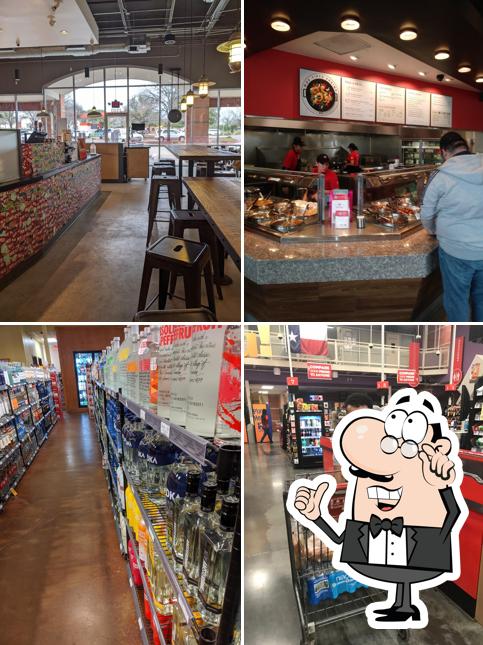 Tech Ridge Center, 500 W Canyon Ridge Dr in Austin - Restaurant reviews