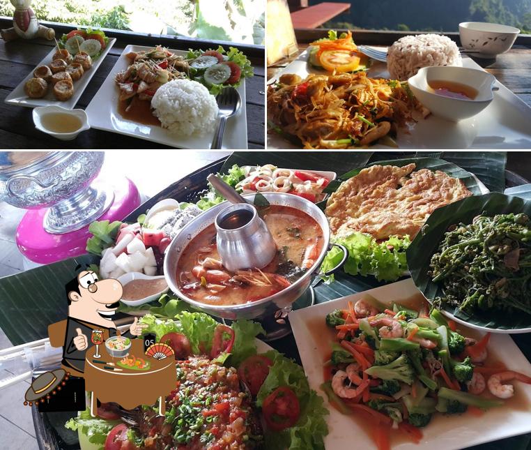 Doi Pha Mee Coffee กาแฟดอยผาหมี, Mae Sai - Restaurant menu, prices and ...
