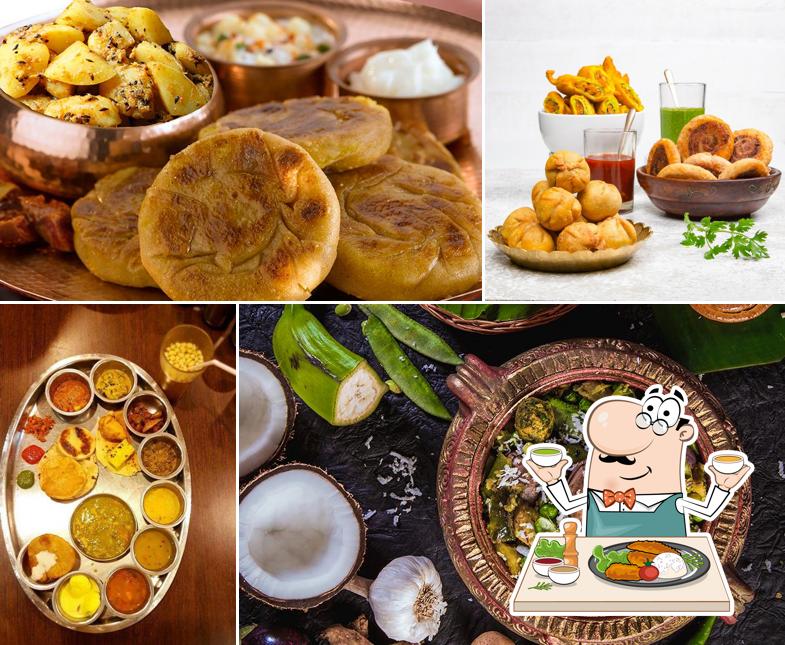 Khandani Rajdhani, Nashik, XQR6+5CF - Restaurant reviews