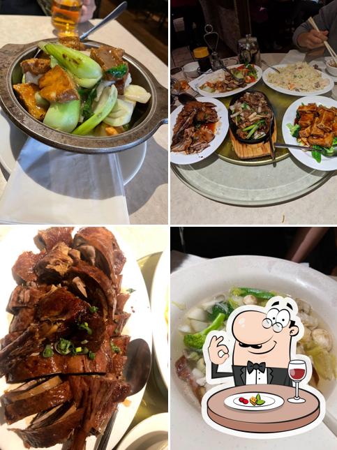 J & J Wonton Noodle House in Victoria - Restaurant reviews