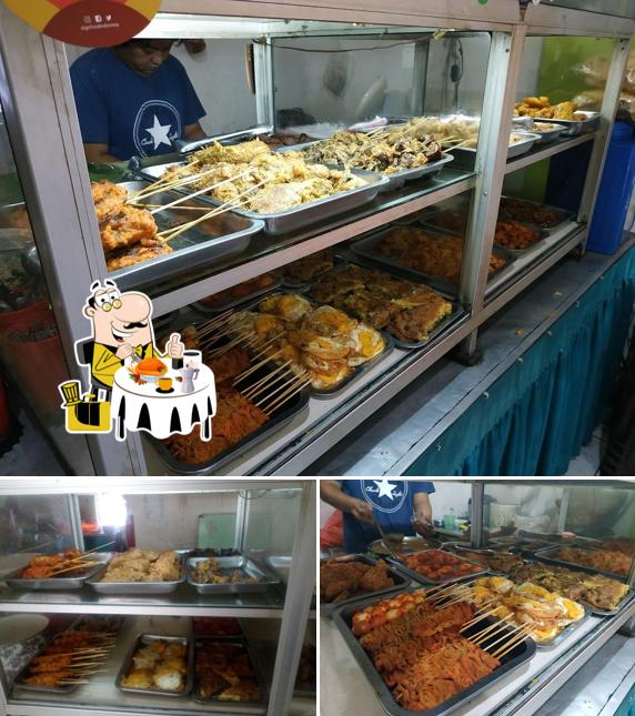Warung nasi pecel pincuk & tepo bu Is asli Madiun restaurant, Malang ...